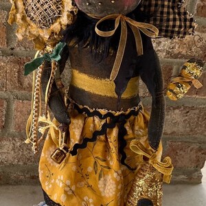 Little Miss Prim Bee Primitive Folk Art Spring Decoration Hand Made ...