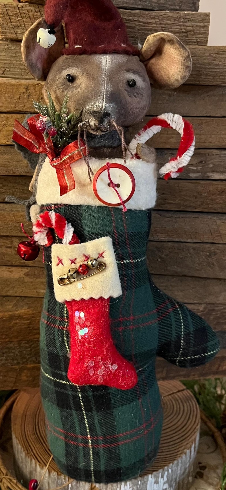Mouse in Mitten Hanger Primitive Folk Art Rustic Christmas Decoration ...