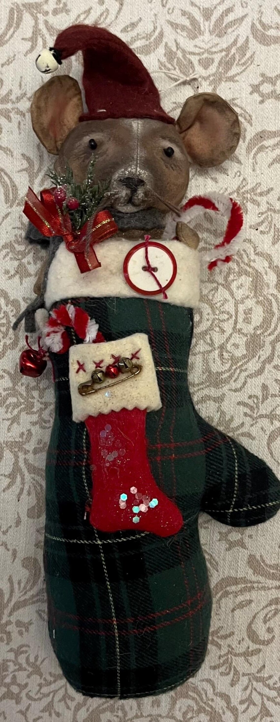 Mouse in Mitten Hanger Primitive Folk Art Rustic Christmas Decoration ...