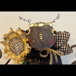 Little Miss Prim Bee Primitive Folk Art Spring Decoration Hand Made ...
