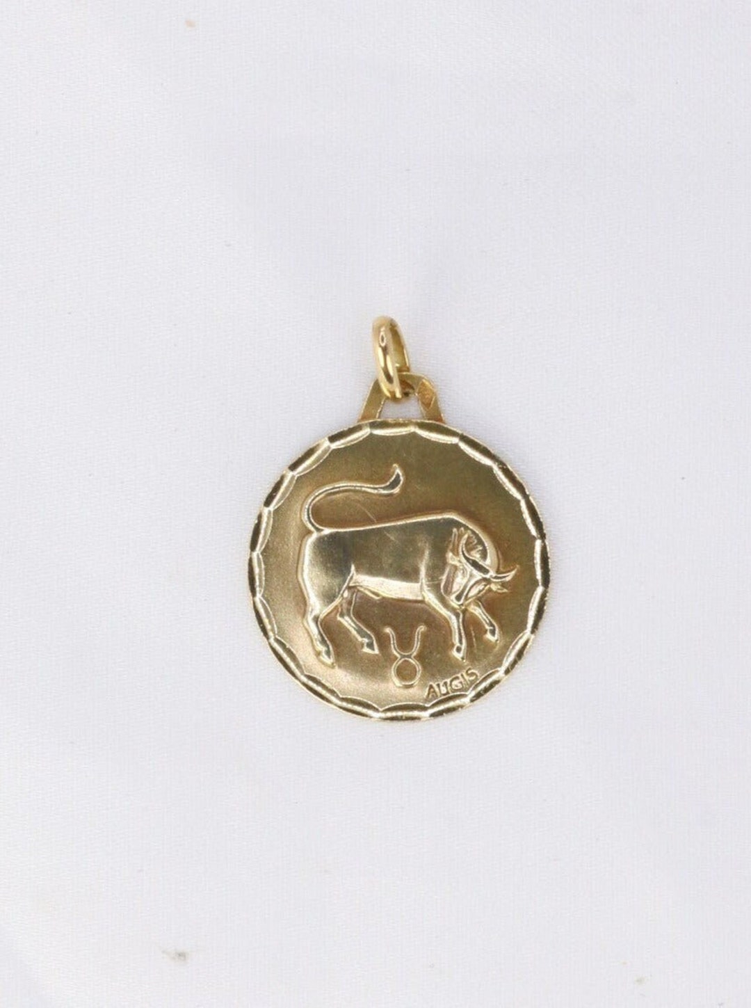 Augis Vintage Taurus Medal in Yellow Gold - Etsy