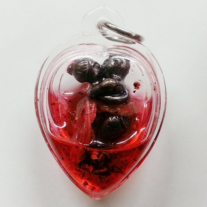 Thailand Amulet , Magic Love Pendant for Lucky Romances A Potent Love ...