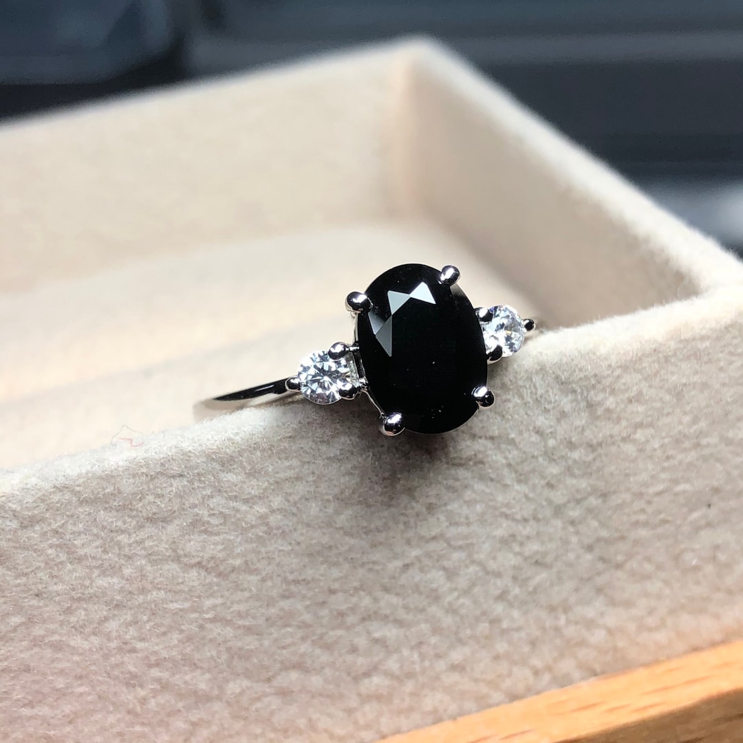 Onyx Iapetus V. 2 // Oval Cut Gemstone Ring | Accented Oval Ring | Onyx ...