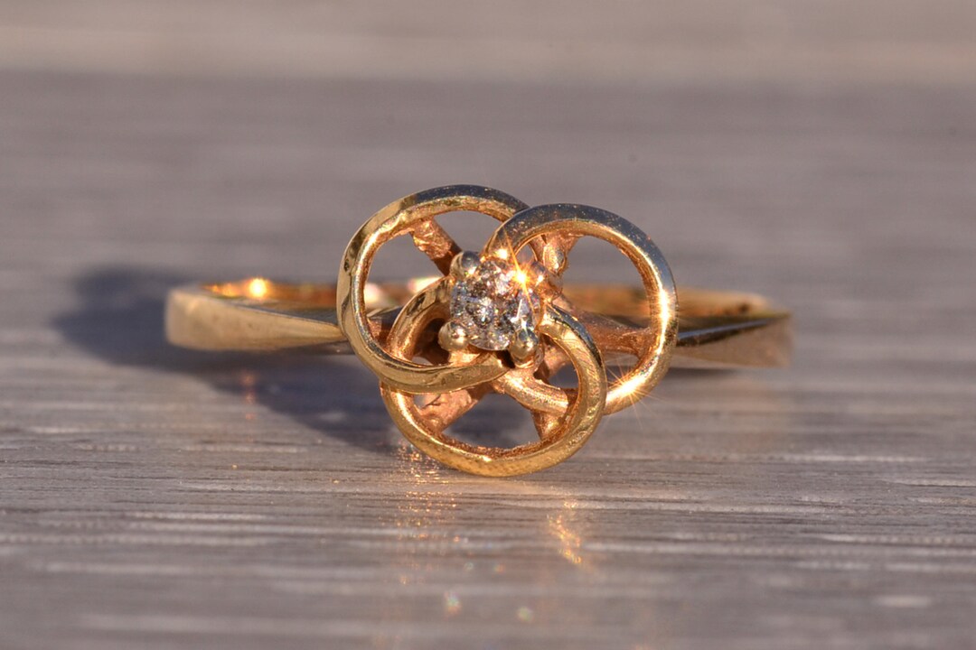 Trinity Diamond Ring in Yellow Gold - Etsy