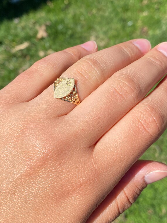 Diamond Filigree Signet Ring in Yellow Gold - Gem