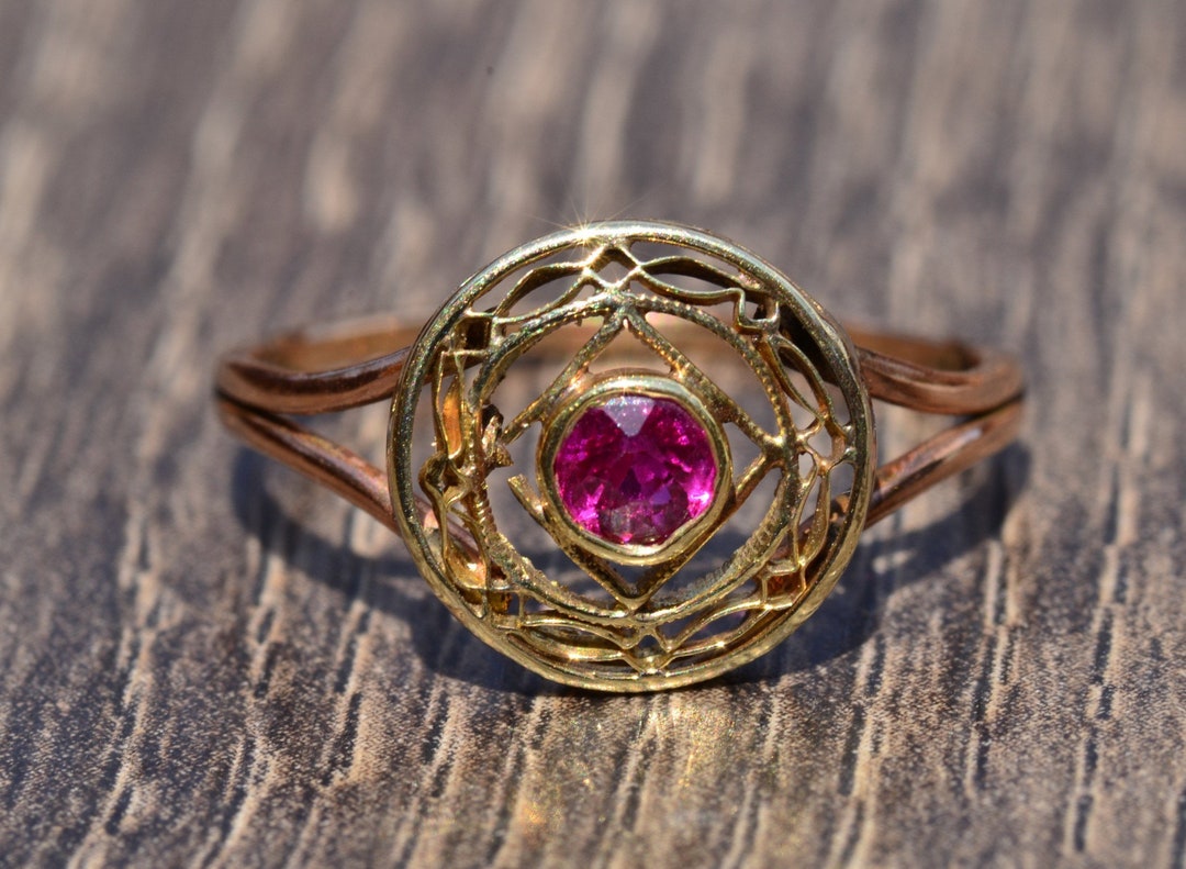 Filigree Ring Set With Ruby - Etsy