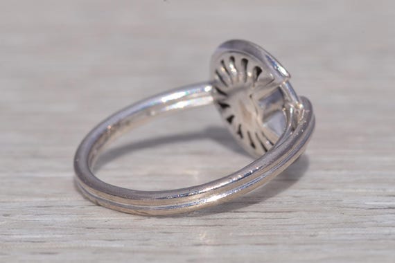 Cartier Amulette Ring in 18 Karat White Gold - Gem