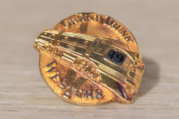 Vintage Yellow Gold Grand Trunk Western Railway Pin - Gem