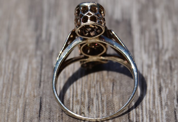 Antique Filigree Ring Three Stone Ring set with Fancy… - Gem