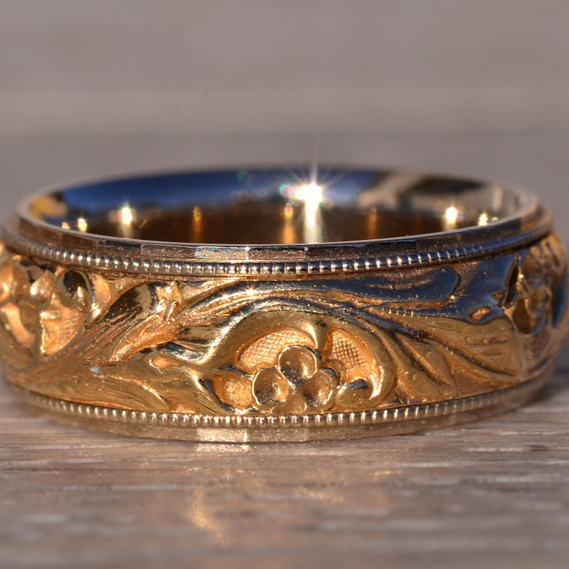 Carved Wedding Band - Etsy