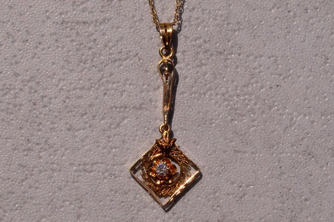 Victorian La Valier Pendant in Yellow Gold With Old Mine Cut Natural ...