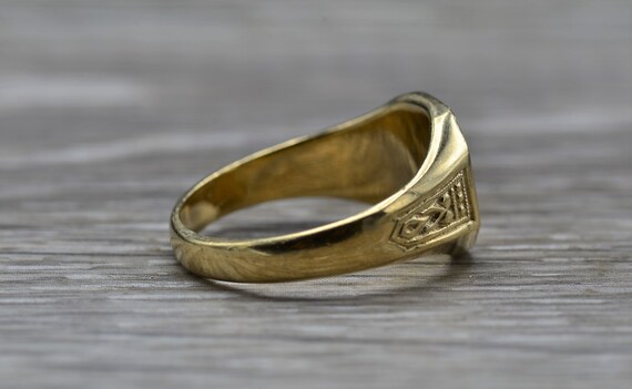 Antique Signed Yellow Gold Signet Ring - Gem