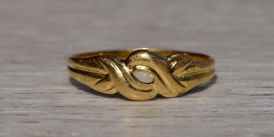 Ladies European Signed Ring in 18K Yellow Gold - Etsy