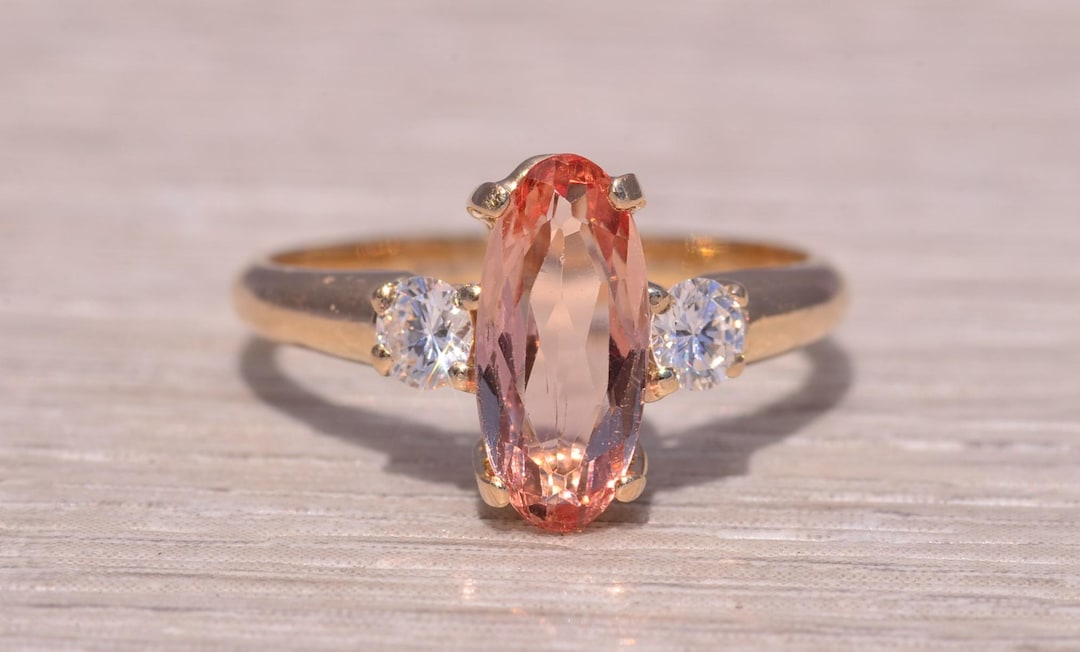 Anello in oro giallo con topazio imperiale e diamanti naturali. - Etsy ...