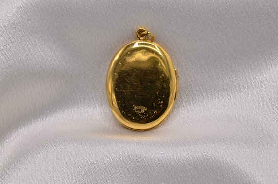 Oval Engraved Gold Filled Locket - Gem