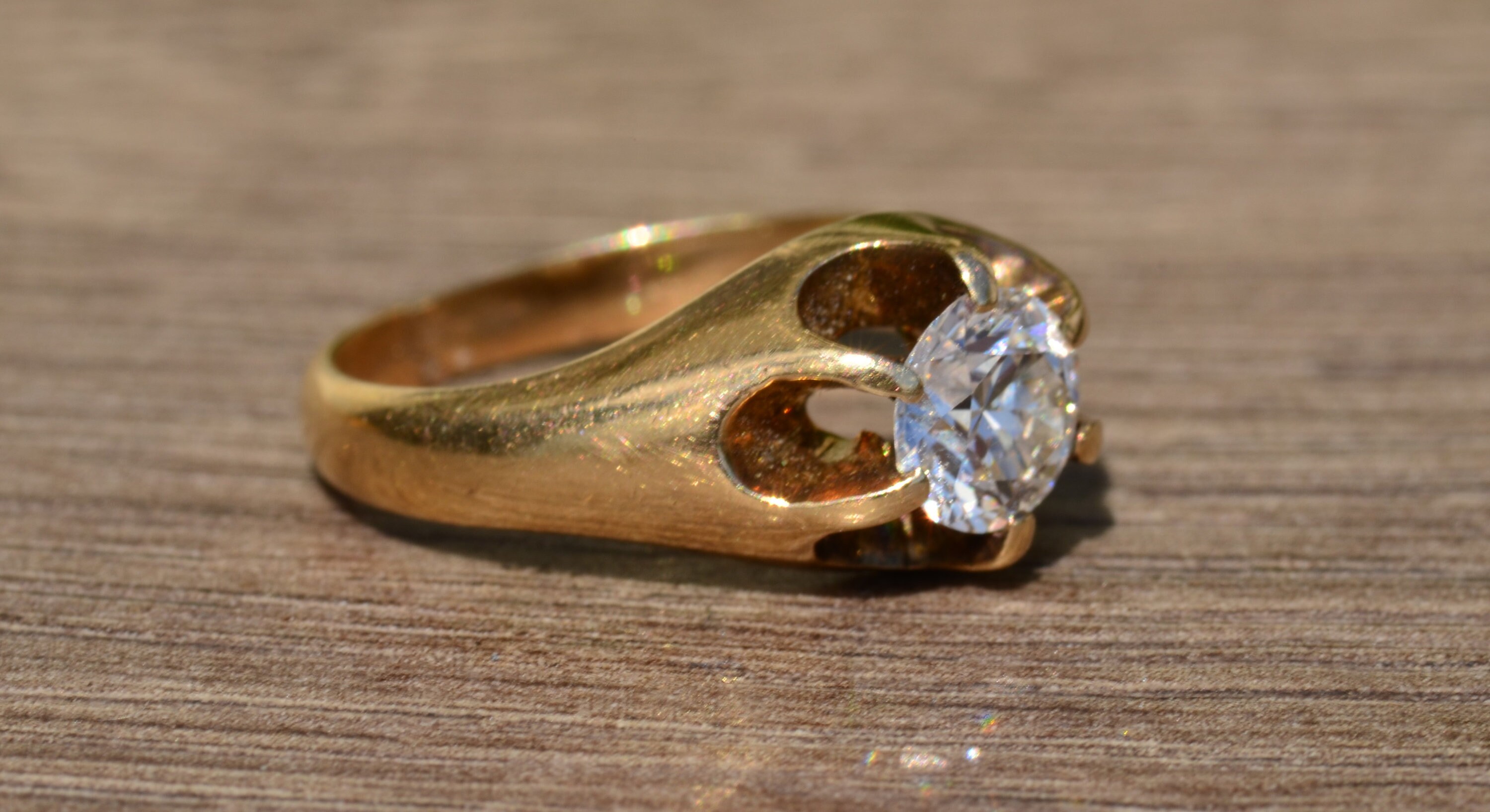 Antique Yellow Gold Ring Set With Old Mine Cut Diamond - Etsy