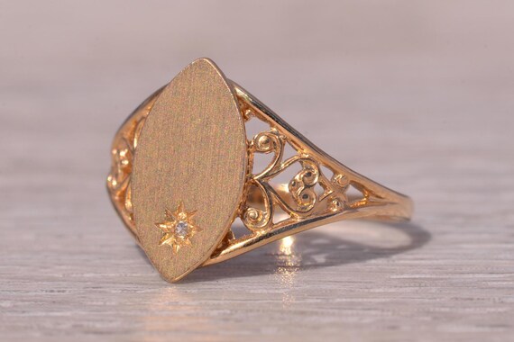Diamond Filigree Signet Ring in Yellow Gold - Gem