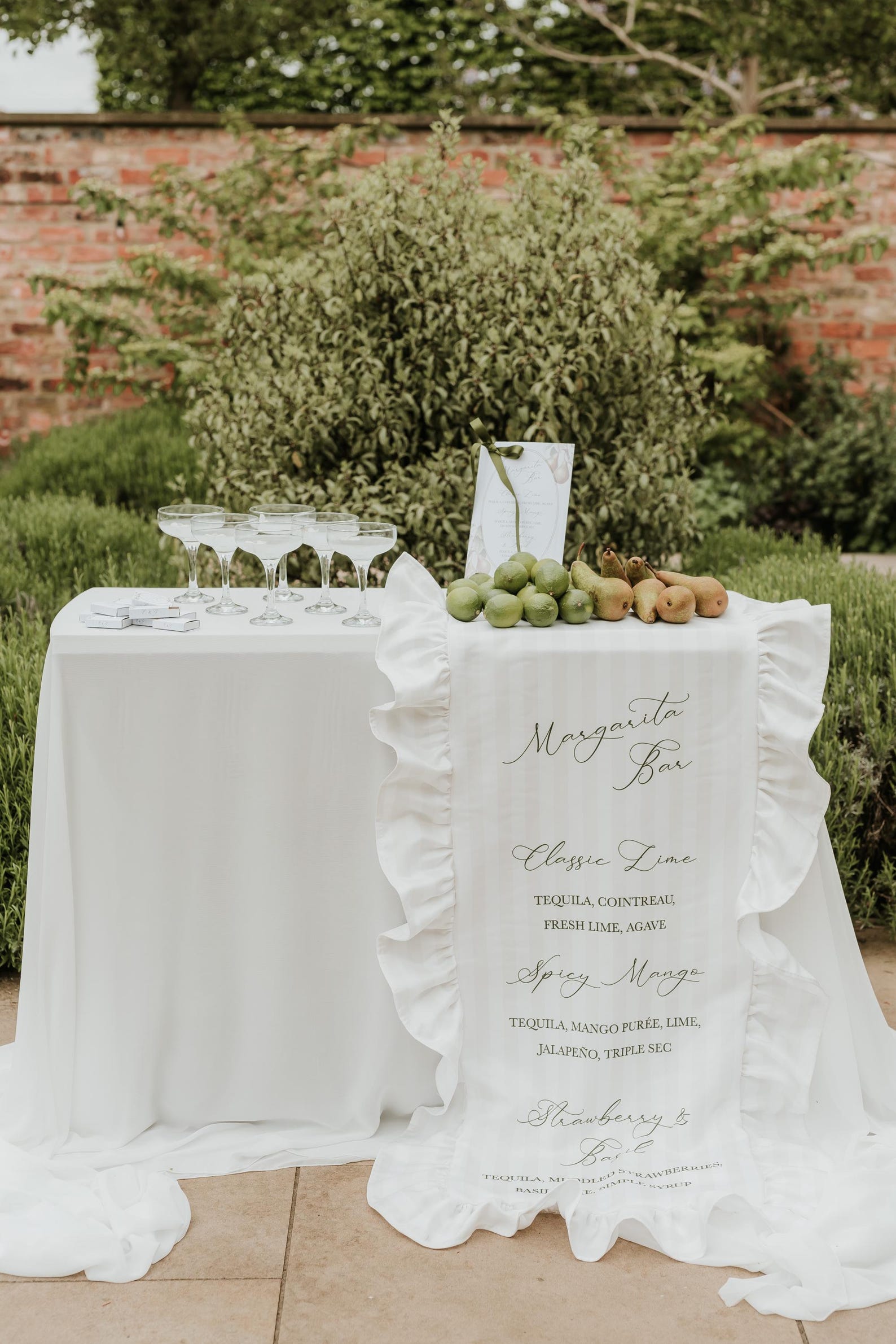 Personalized Wedding Fabric Banner: Ruffle Edge, Custom Colors & Fonts ...