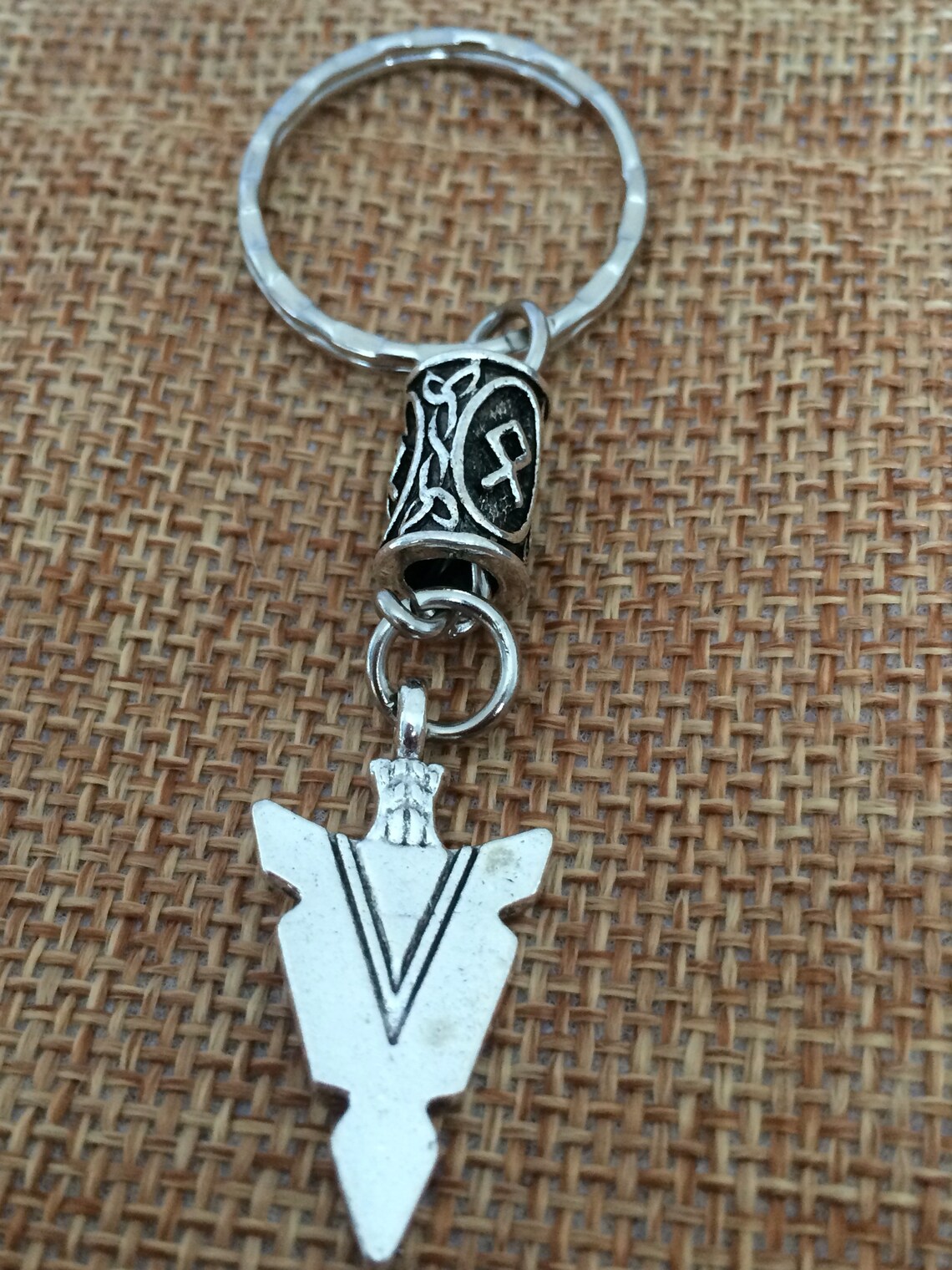 Arrow Head Keyring Barrrel Rune Bead Good Luck Safe Travel Gift Viking ...