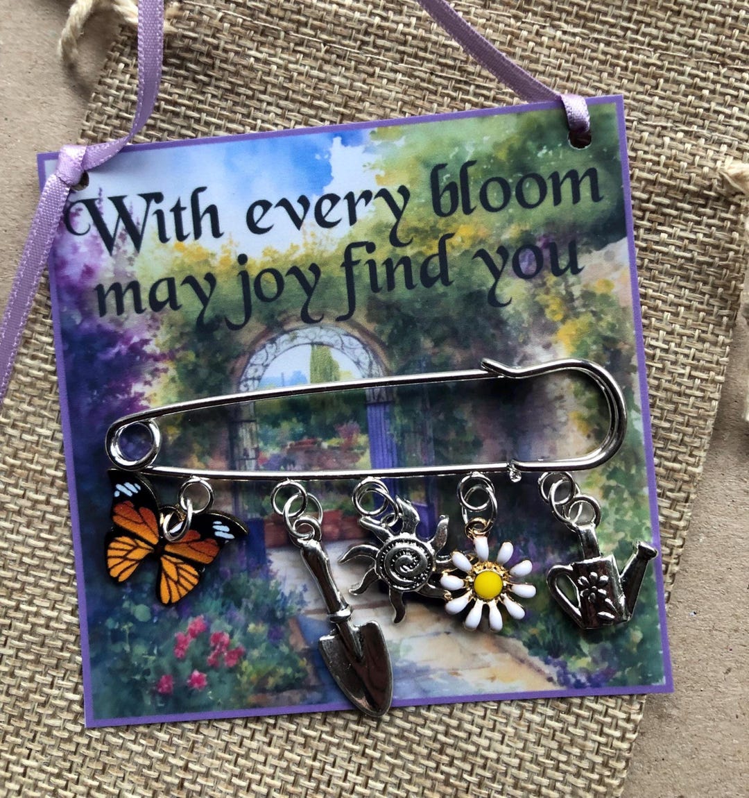Garden Kilt Pin Garden Witch Charms Hanging Card Gift Set for Gardener ...