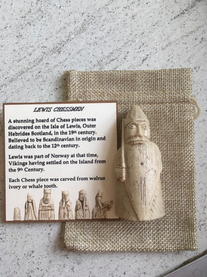 Lewis Chess Piece 8 Cm Beserker Shield Biter Isle of Lewis Viking Yule ...