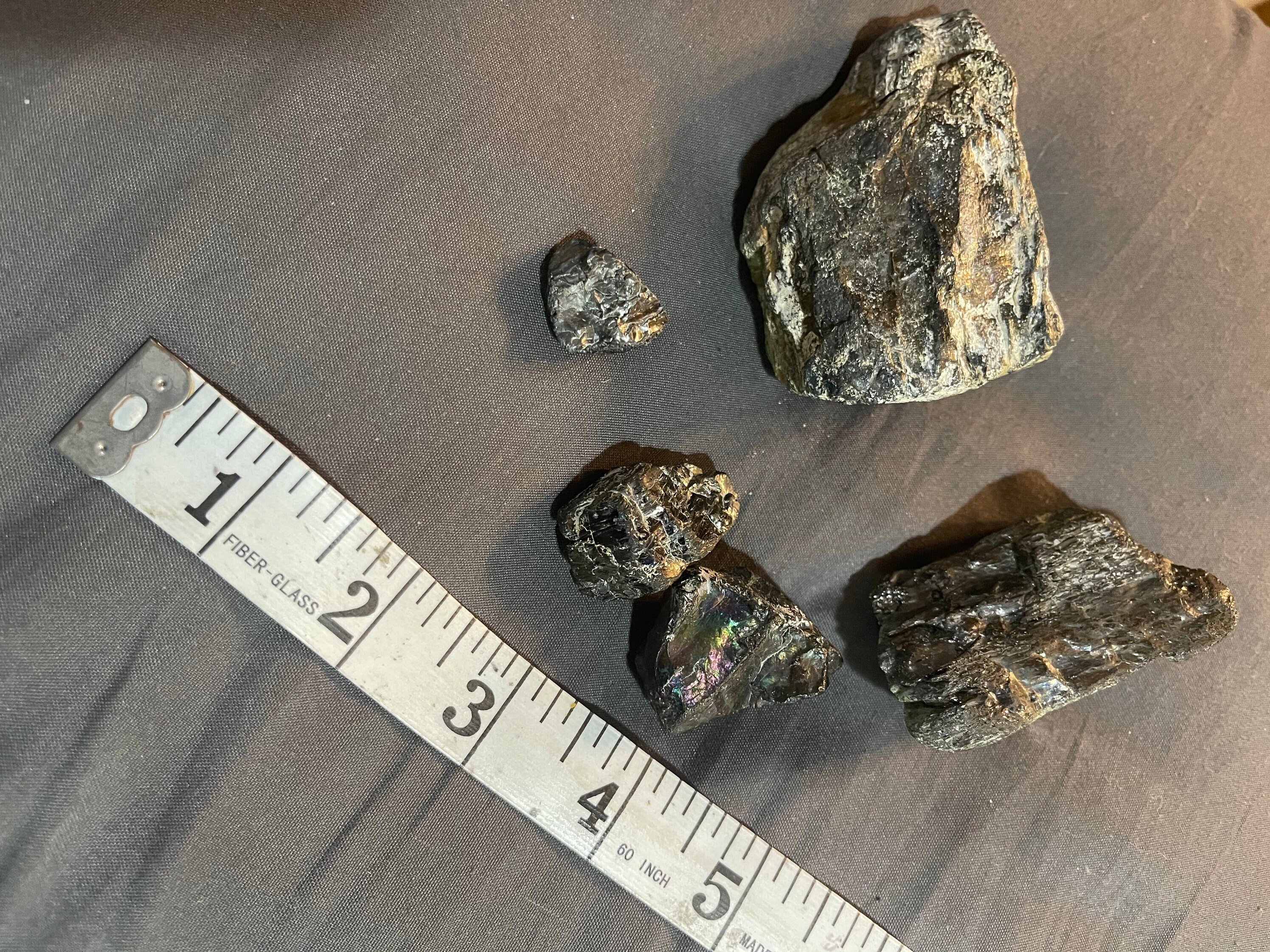 5 Jet Black Iridescent Metallic Natural Gem Stones Mineral Black Amber ...