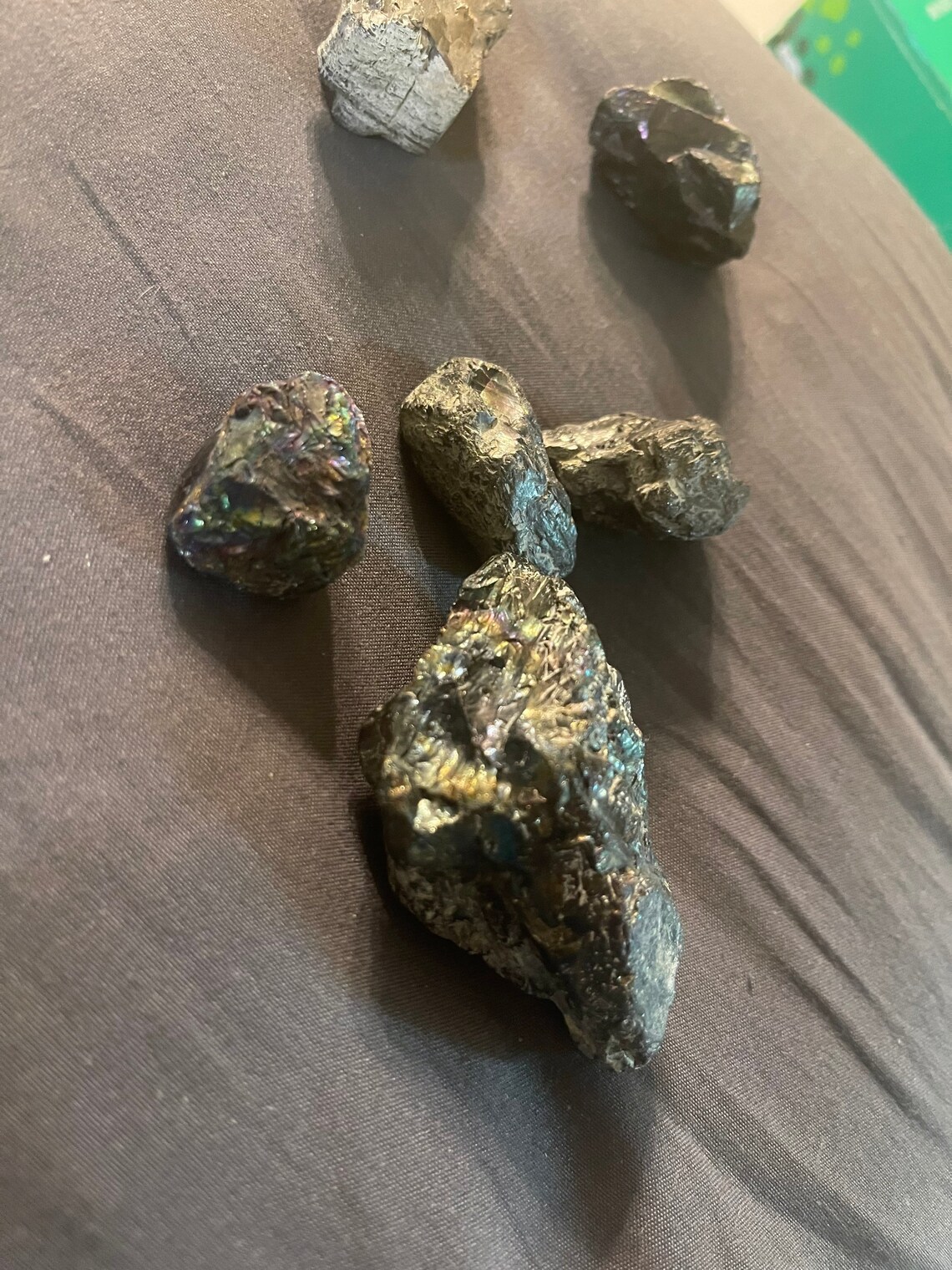 5 Jet Black Iridescent Metallic Natural Gem Stones Mineral Black Amber ...