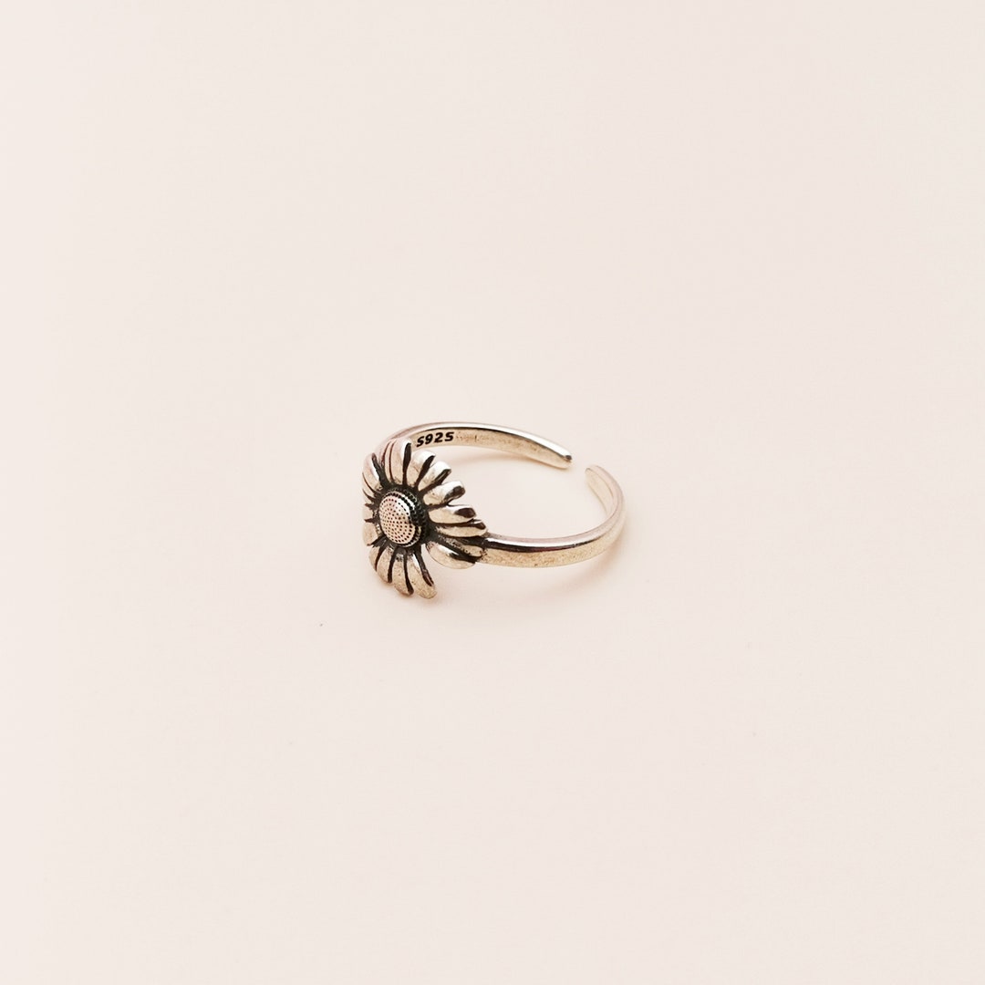 Silver Daisy Adjustable Ring, Open Flower Ring, Everyday Ring - Etsy