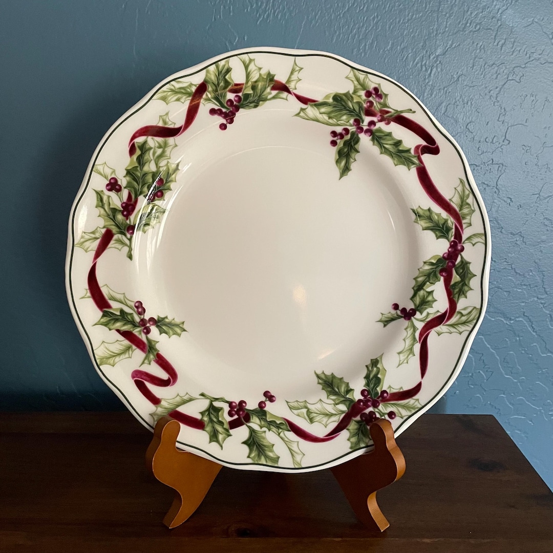 Charter Club Winter Garland - Discontinued Replacements - Dinner Plate ...