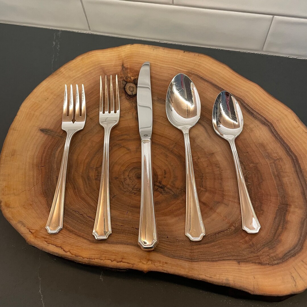 Oneida Silversmiths Clairhill Fairhill Silverplate Flatware - Your ...