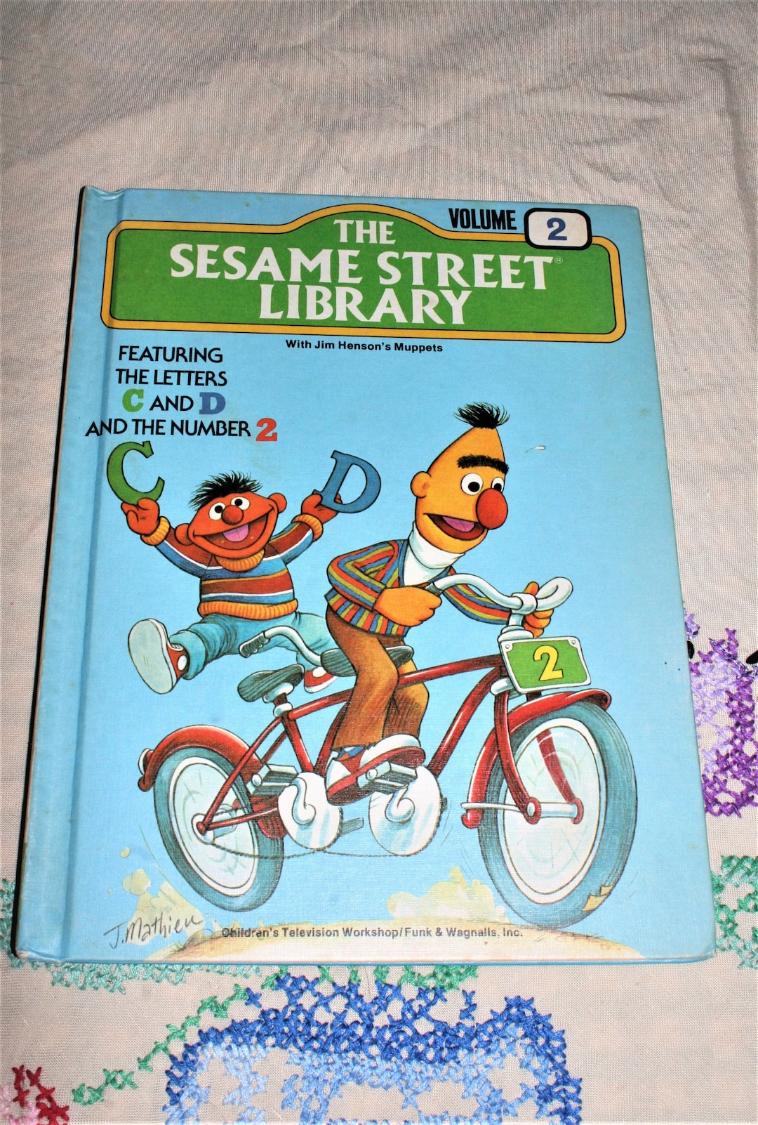The Sesame Street Library Volume 2 - Featuring C and D and Number 2 ...