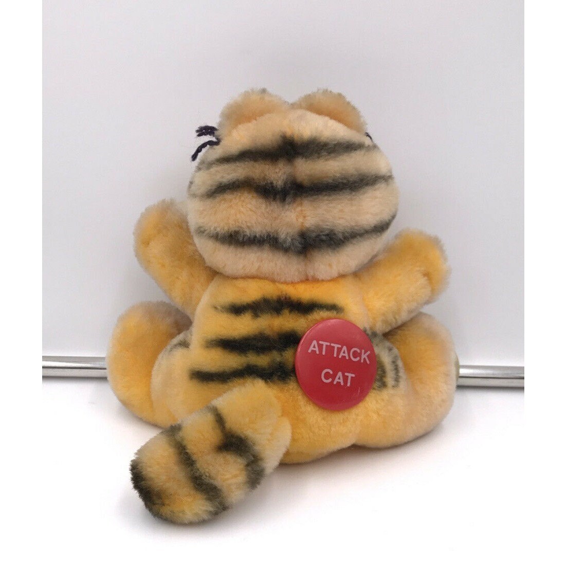 Vintage 1981 Garfield Hang on Window Cling Dakin Suction Cup Attack Cat ...