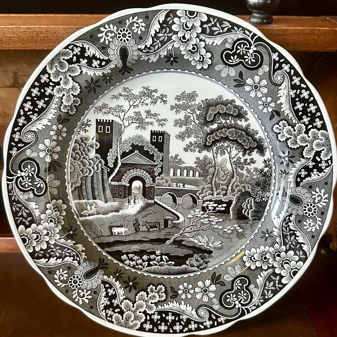 Beautiful Spode Archive Collection Traditions Series castle Black ...