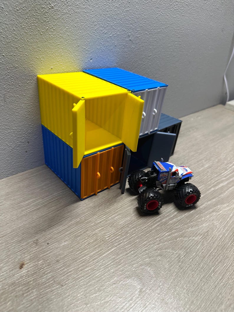 1/64 Scale Monster Truck Garage - Working Doors, Display Accessory - Etsy