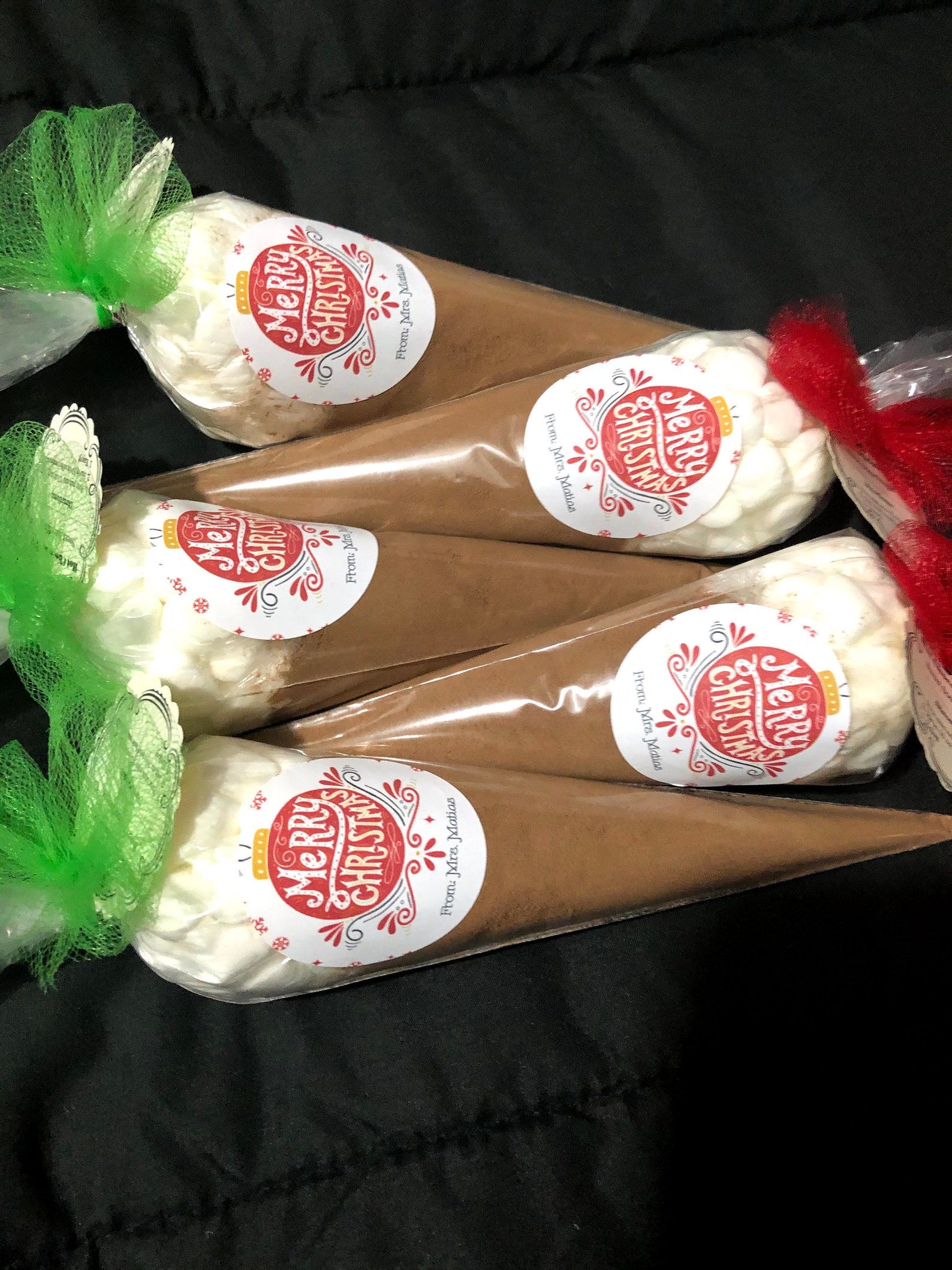 Hot Chocolate Cones 55: Wedding, Party, and Birthday Favors, Thank You ...