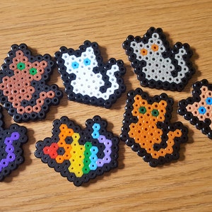 Cat Geometric Pixel Art Magnet Keychain Badge Phone Charm Cats Animals ...