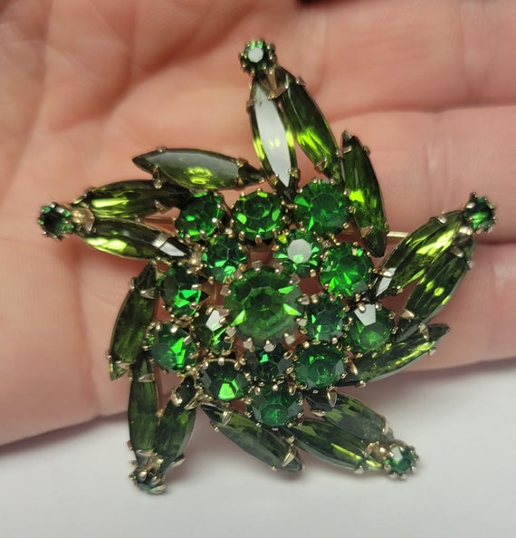 Vintage Weiss Green Chaton Navette Cut Rhinestone Bro… - Gem