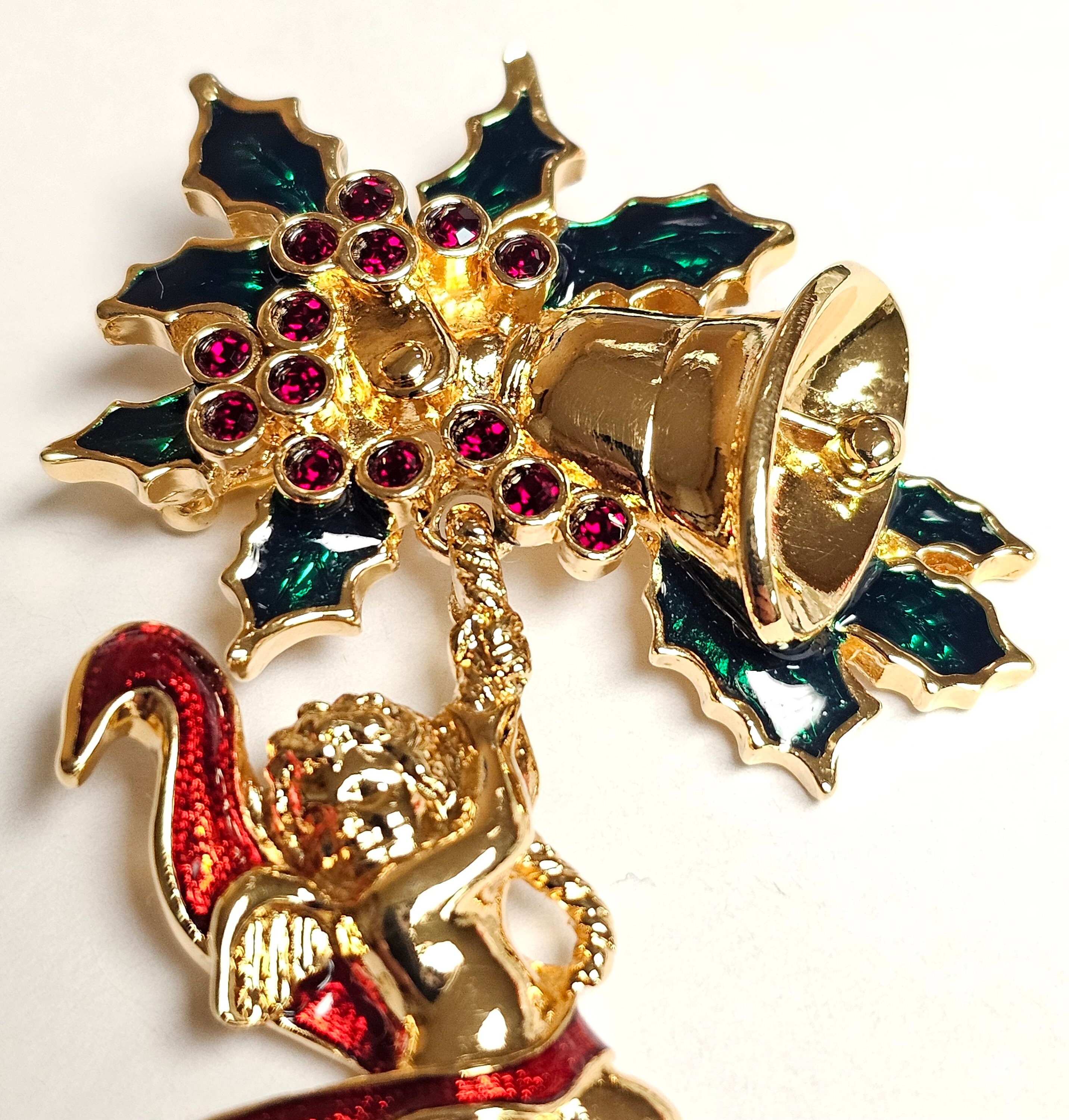 Vintage Avon Smithsonian Angel Christmas Holly Brooch/pin - Etsy