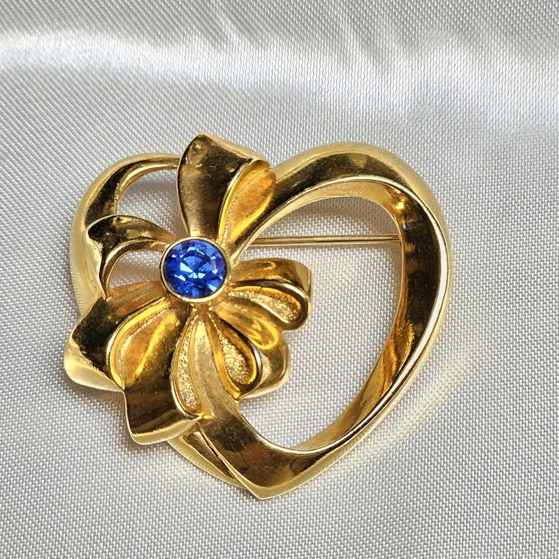 Avon Pin - Etsy