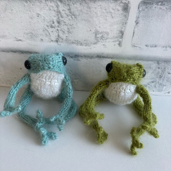 Knit Frog - Etsy