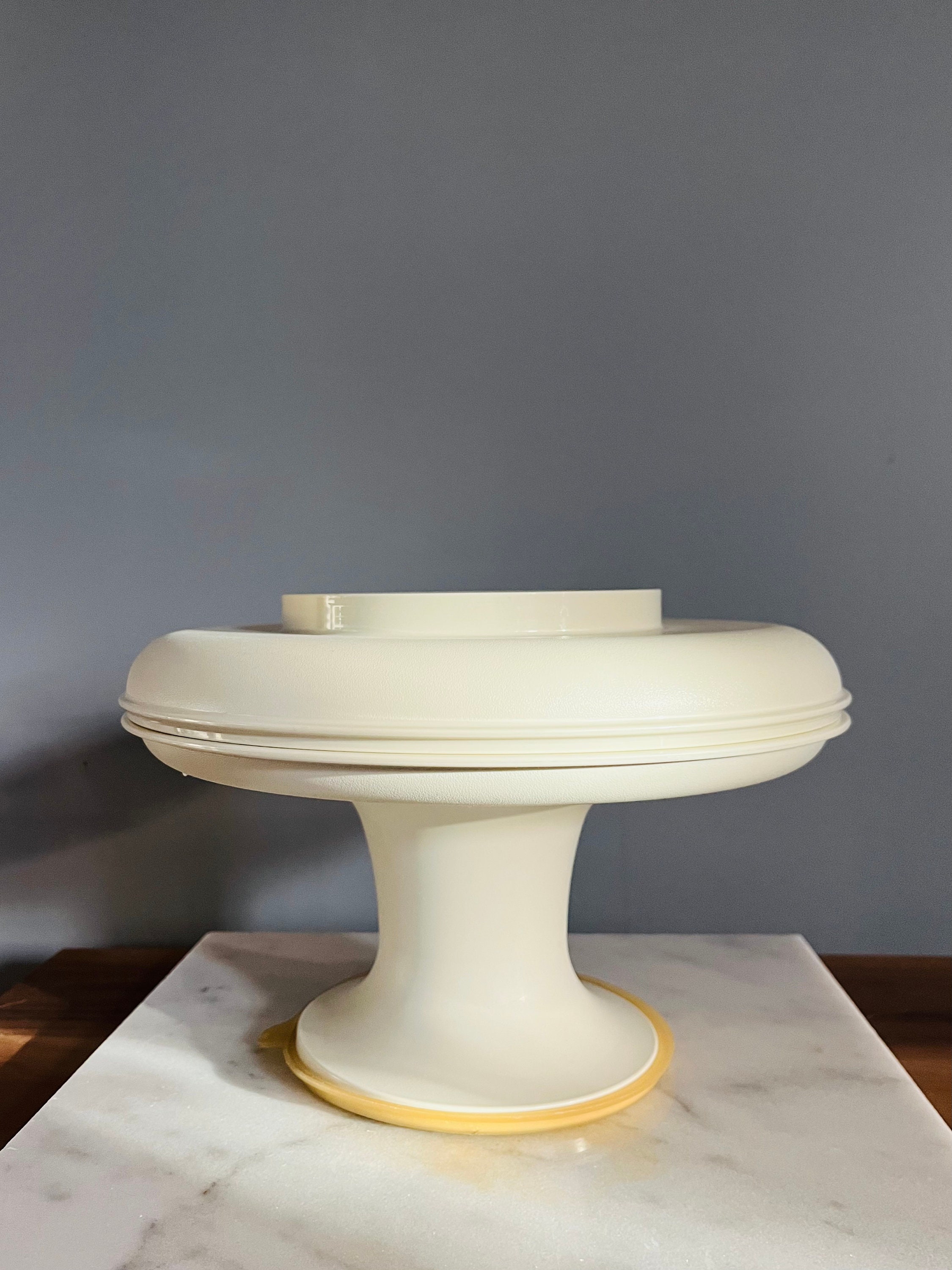 Vintage Tupperware Pie Stand, Pedestal, Cake Carrier, Dip Dish - Etsy