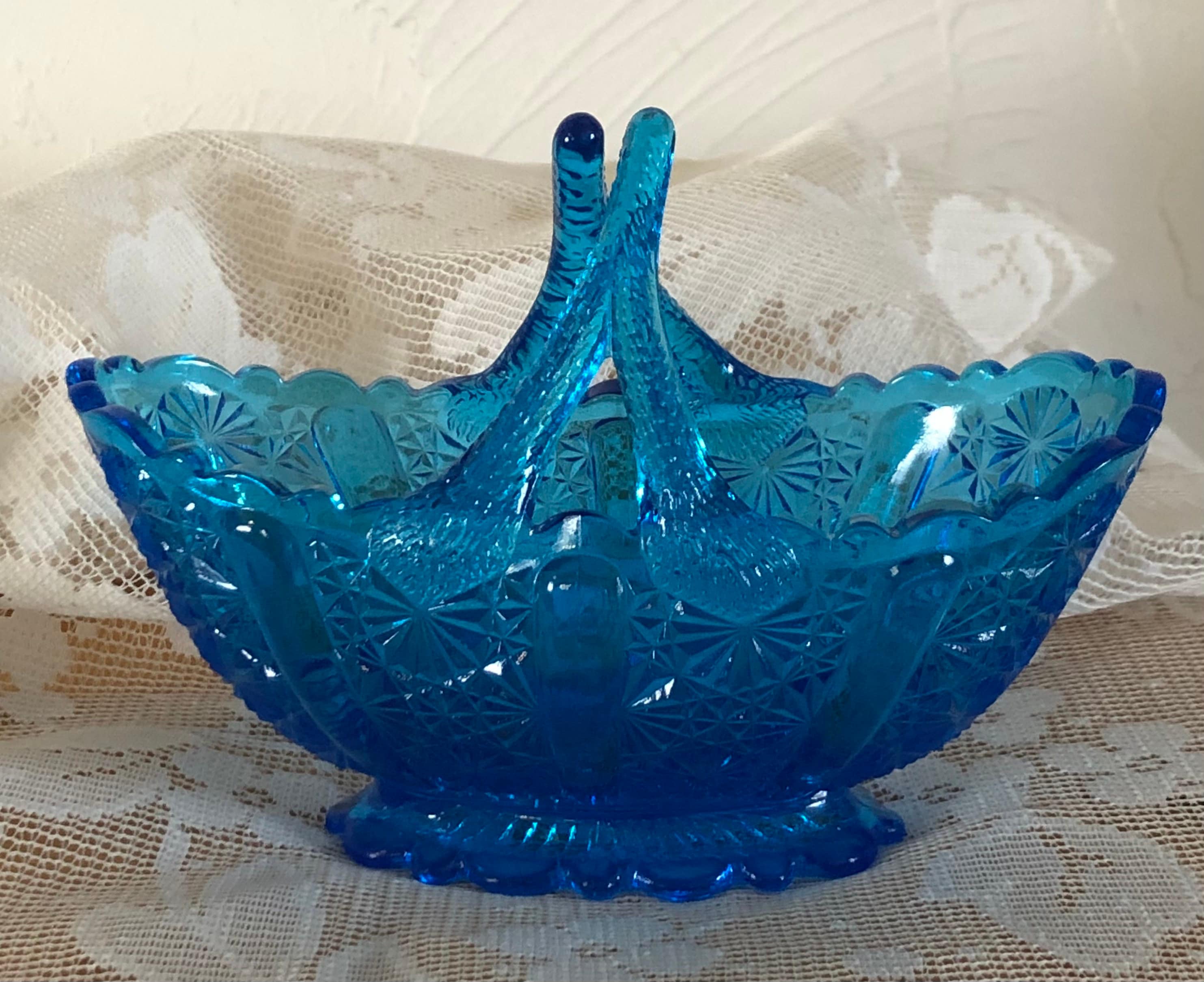 Fenton, Daisy and Button, Colonial Pattern Small Glass Boat-shaped ...