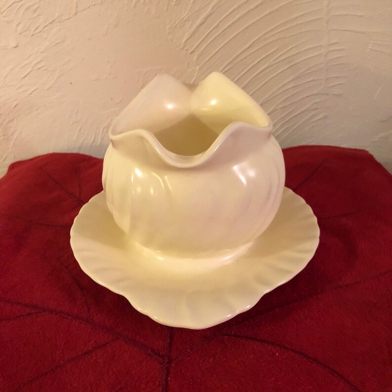 Franciscan Ware, CA Coronado swirl Pattern Satin Ivory Gravy Boat. This ...