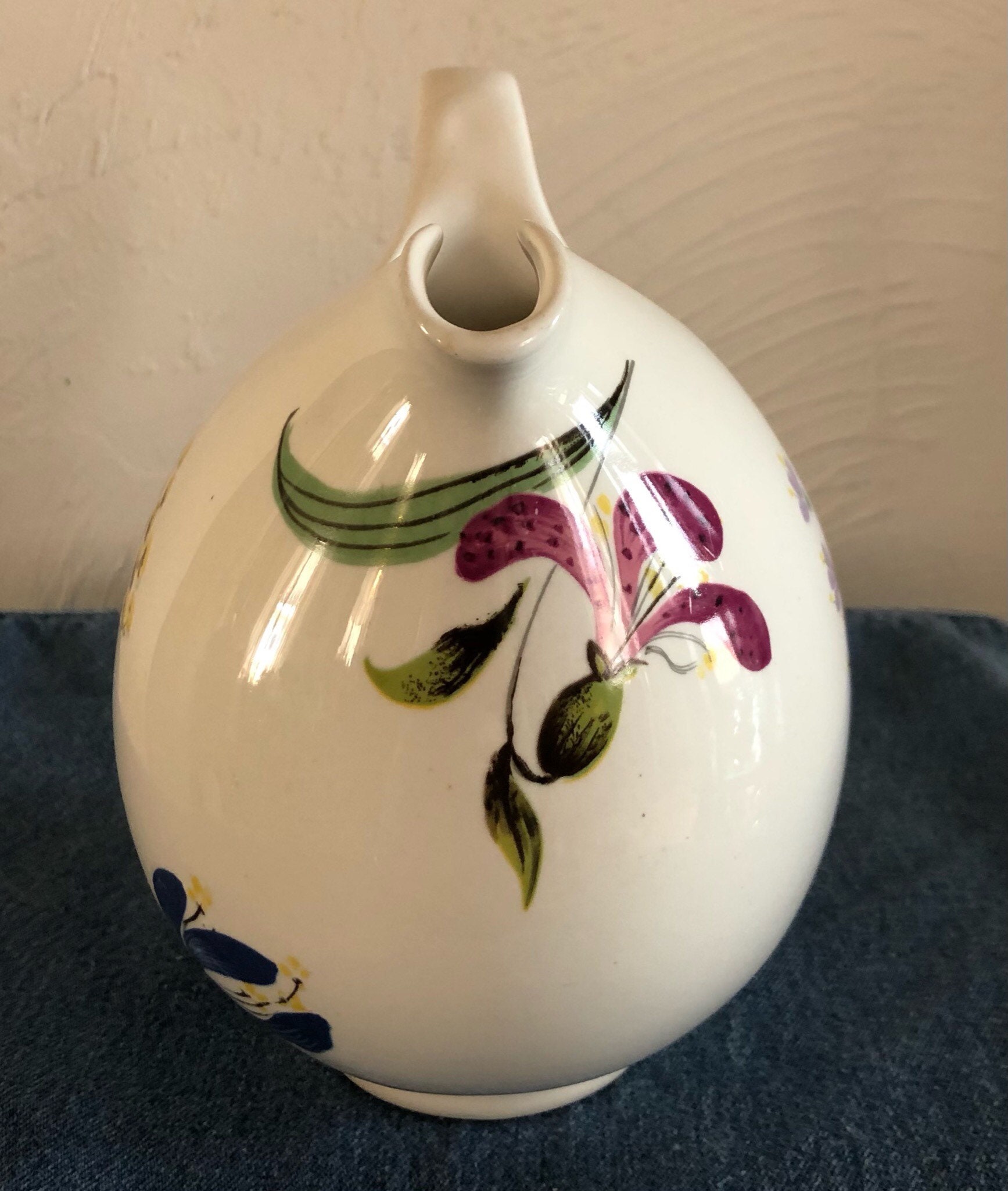 Hallcraft by Eva Zeisel hall China Co Bouquet Pattern Pitcher Dating ...