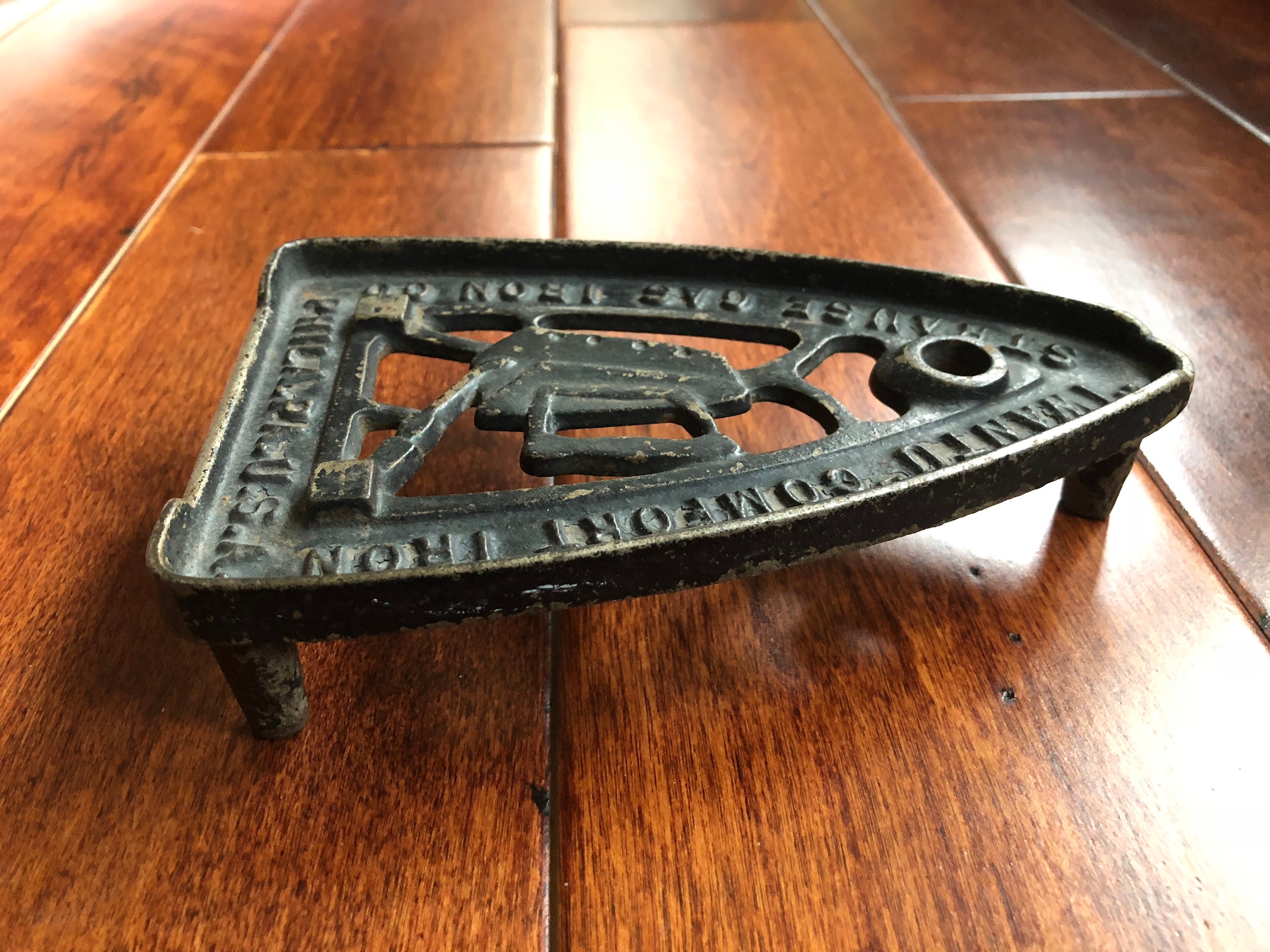 Vintage Antique iwantu I Want U Comfort Iron Cast Iron Trivet Strause ...