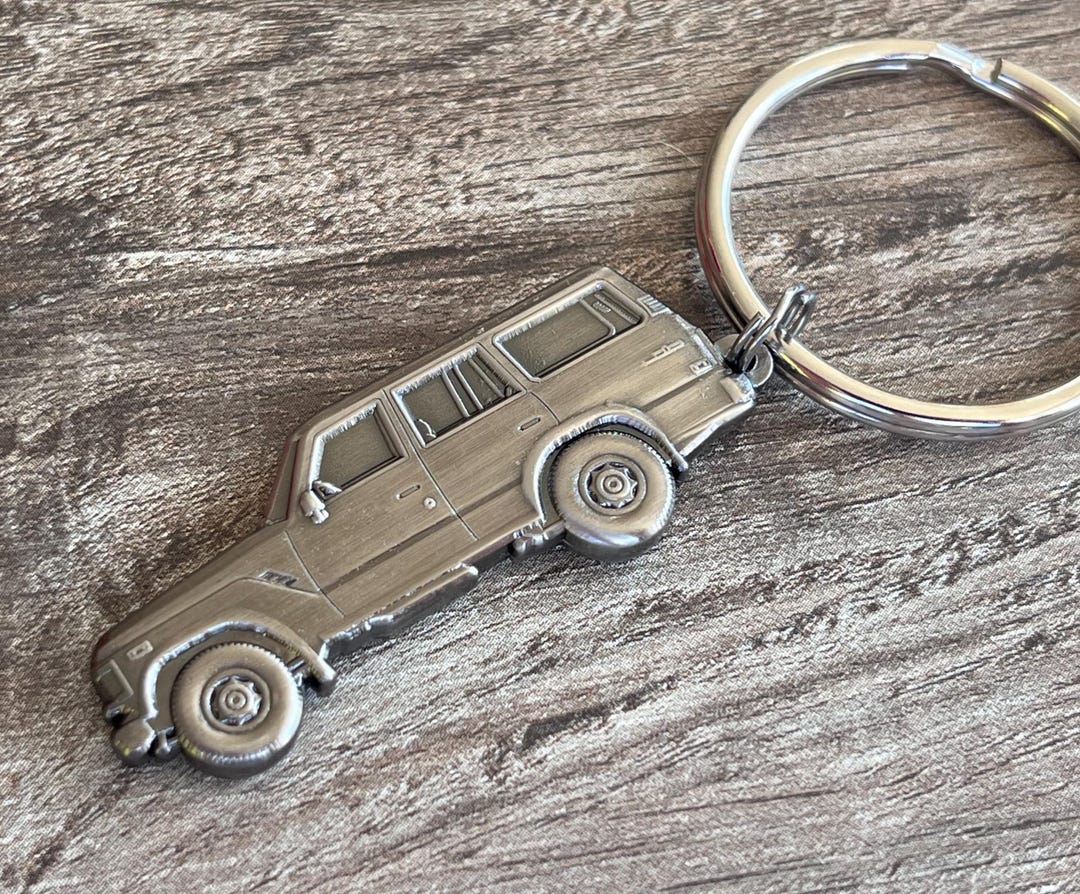 FJ60 Land Cruiser Metal Keychain: Toyota Key Chain, Key Ring ...