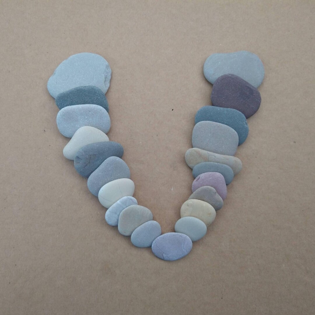 21 Thin Colorful Flat Pebbles, Big and Small Thin Flat Sea Stones ...