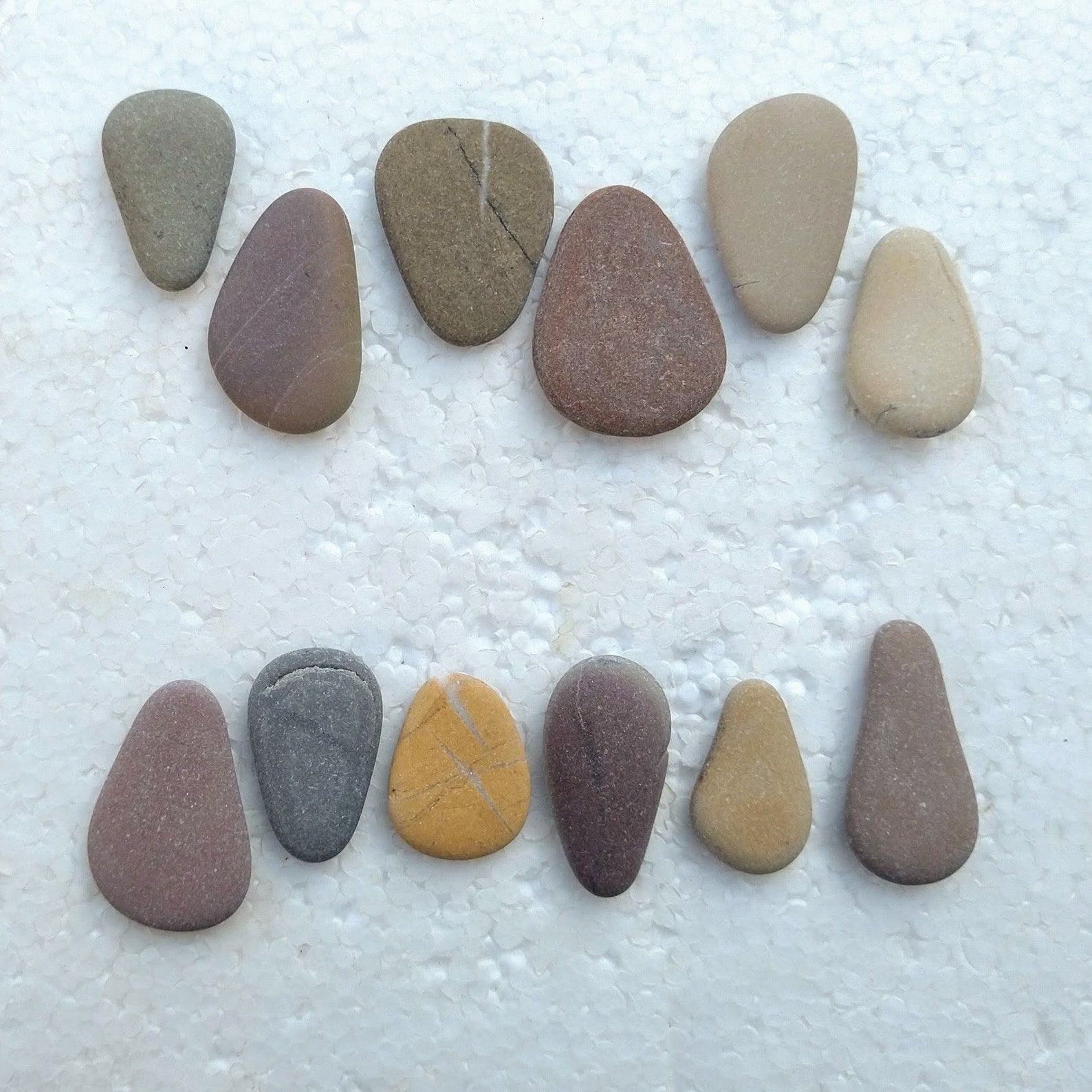 12 Teardrop Shaped Pebbles Triangle Flat Pebbles Pebble Art | Etsy