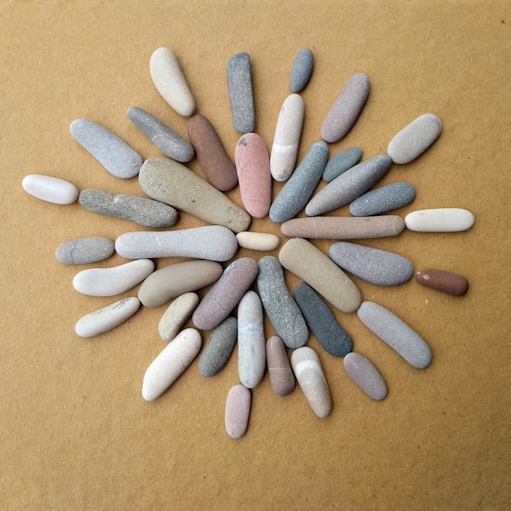 40 Flat and Raw Thin Stone Fingers Pebbles Small Stone | Etsy