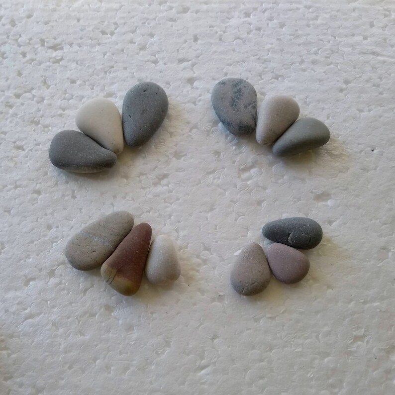 12 Teardrop Shaped Pebbles Triangle Flat Pebbles Pebble Art | Etsy